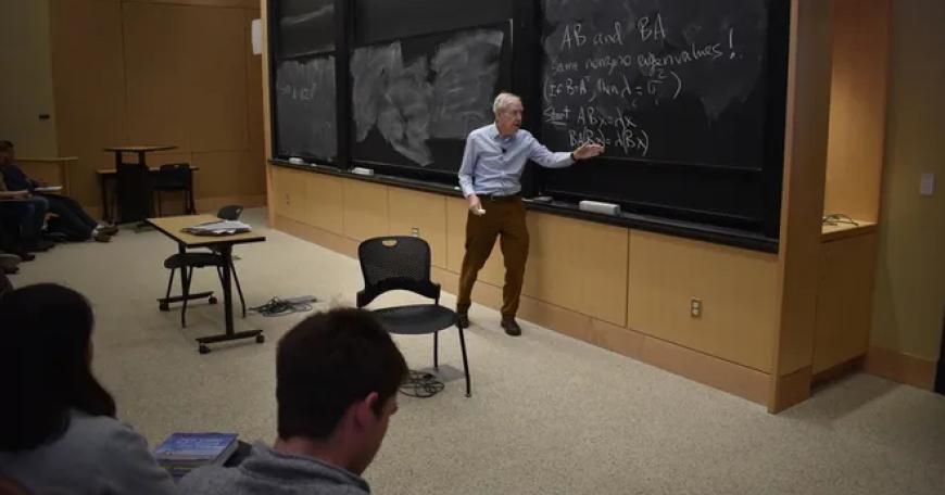 MIT students give legendary linear algebra professor standing ovation in last lecture | Open ...